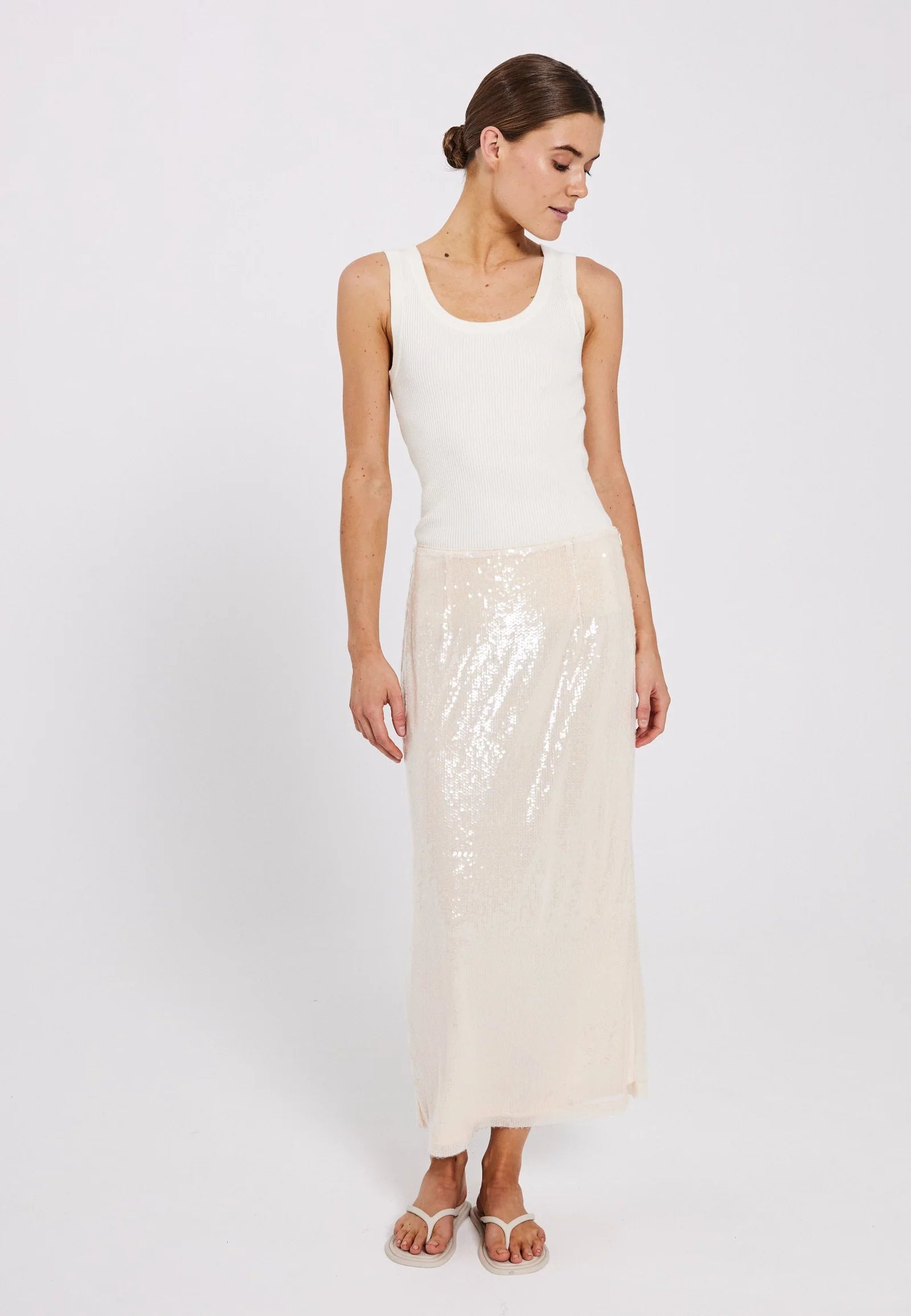 Sequina skirt in off-white – BEYOND STUDIOS