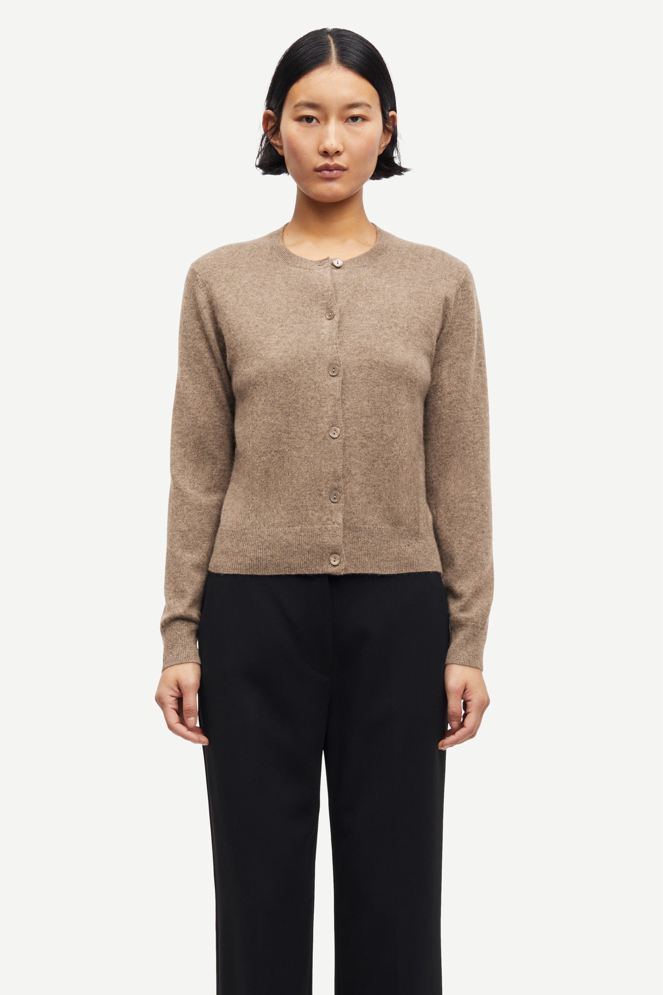 Pure cashmere cardigan in nature taupe – BEYOND STUDIOS