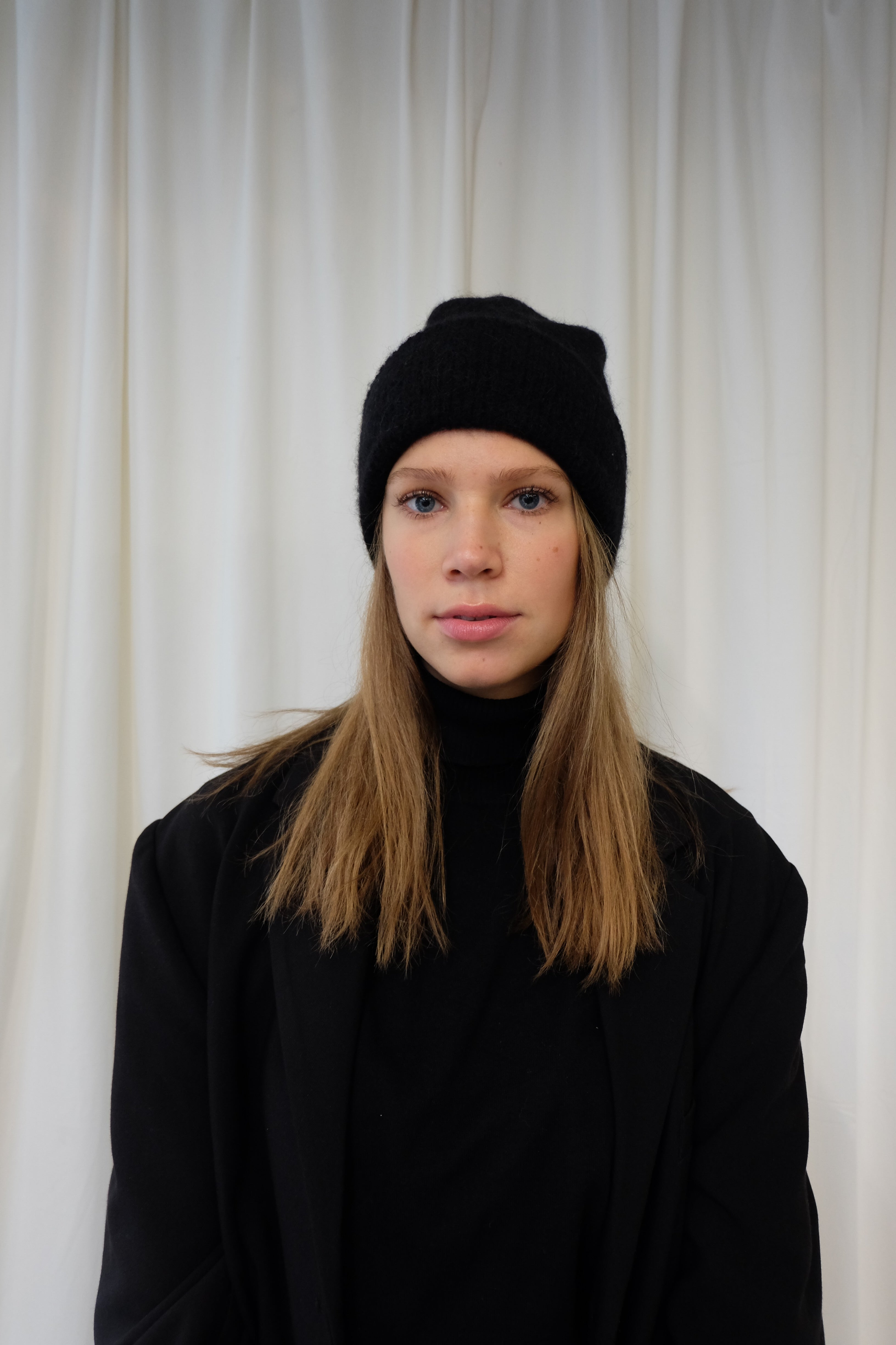 Nor hat in black – BEYOND STUDIOS